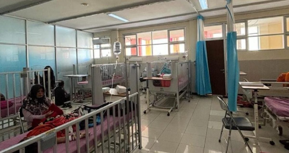 Pasien Diare Penuhi Ruang Rawat Inap RSUD Panglima Sebaya Paser ...